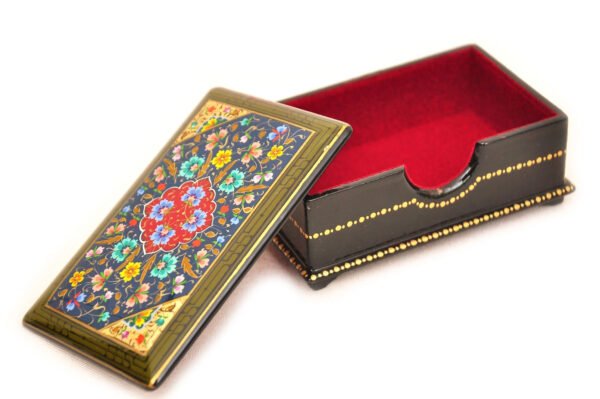Exquisite Lacquer Boxes: Captivating Craftsmanship