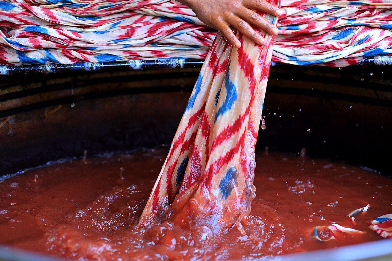 The most beautiful textiles in the world are Uzbek ikat and suzani ...